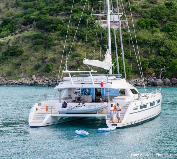 SUR L'EAU Yacht Charter Details, Catamaran | CHARTERWORLD Luxury ...